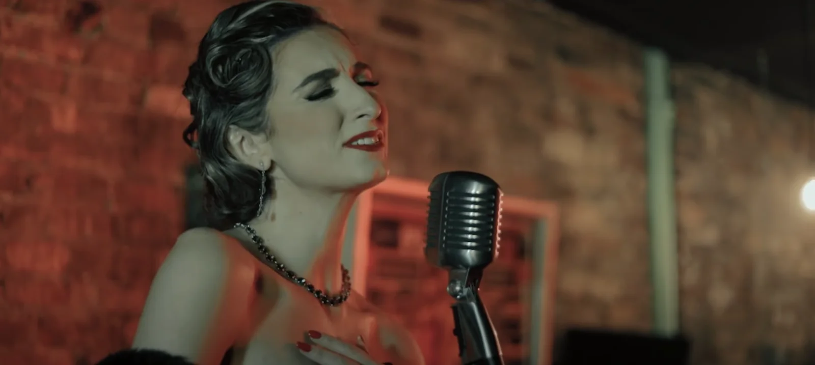 Alyssa Messina - Indie Artist - Hamilton Indie Music